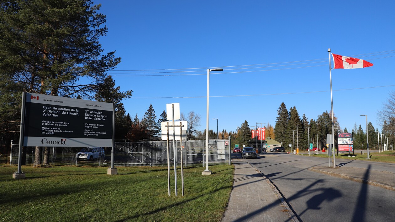 Caserne sous haute tension à Valcartier | Le téléjournal Québec
