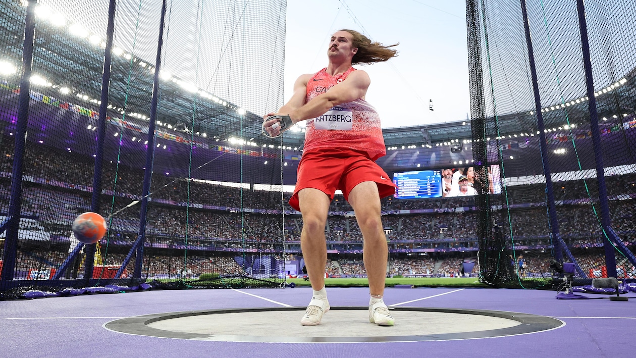 Kamloops célèbre son prodige du lancer du marteau | Le téléjournal ...