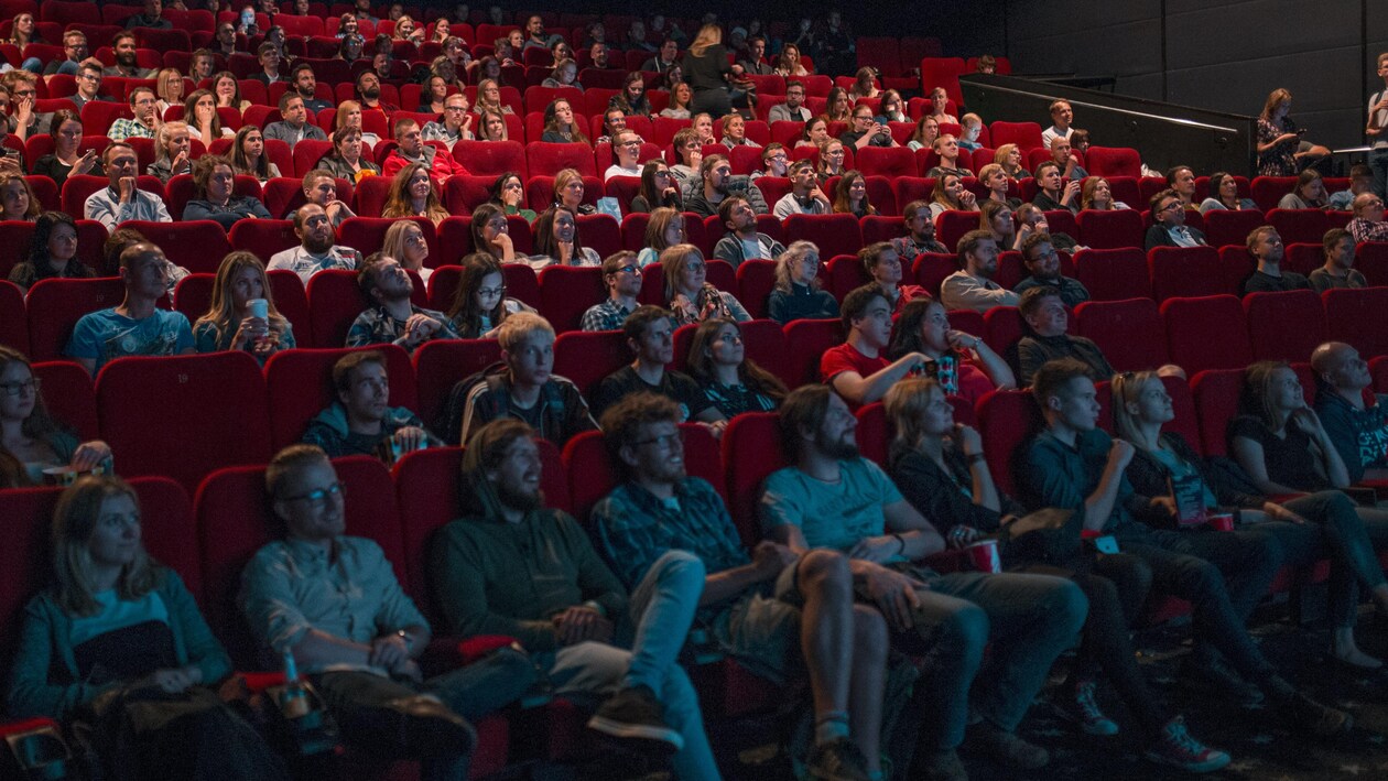 Un mois de juillet record dans des cinémas de Québec | Le téléjournal ...