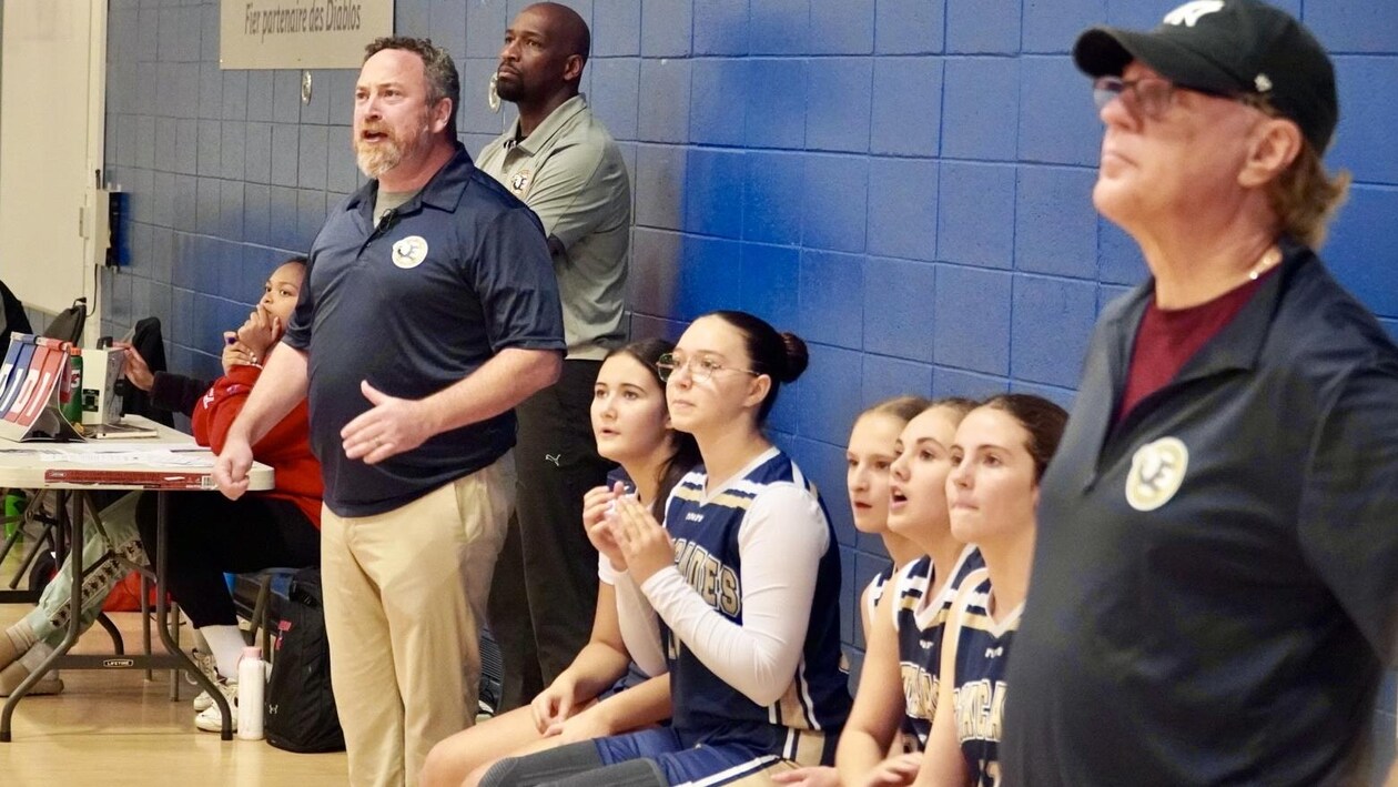 Le maire de Trois-Rivières s’implique dans les sports | Le téléjournal ...