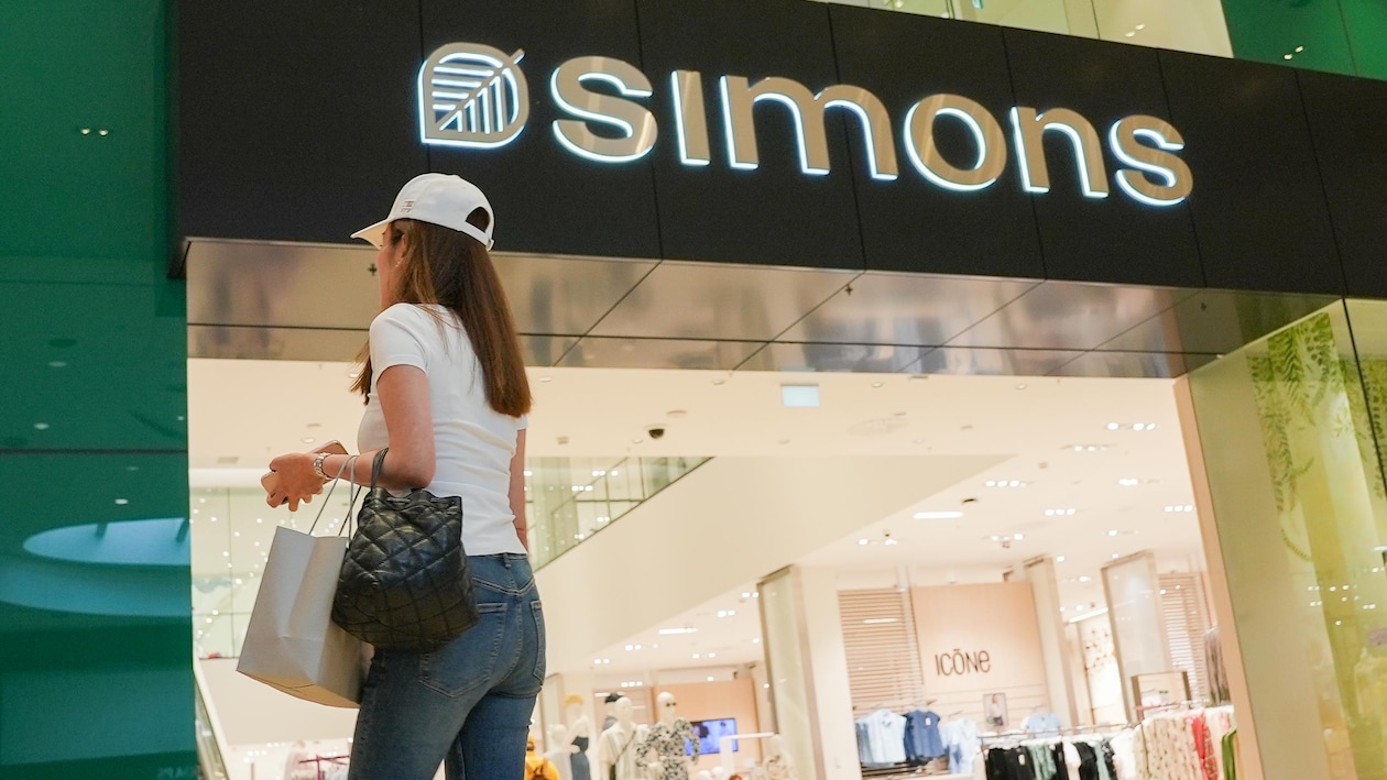 Simons ouvrira deux nouveaux magasins à Toronto | Le téléjournal Ontario