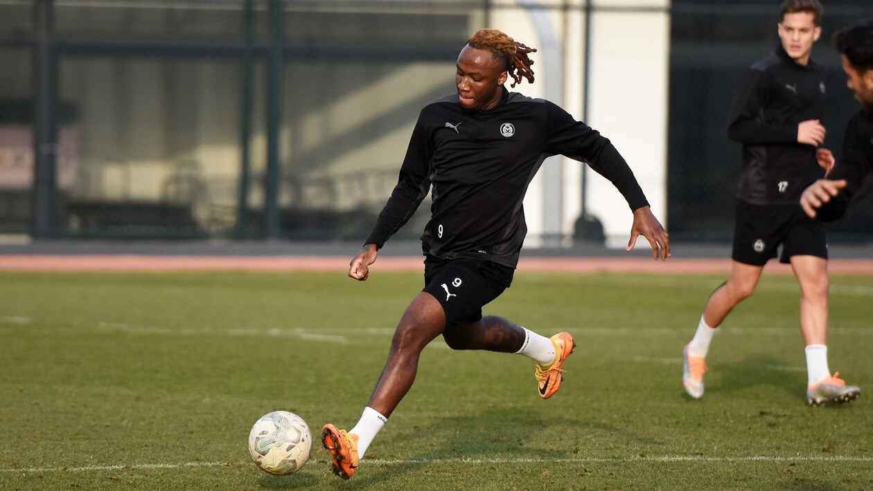 Ballou Tabla va poursuivre sa carrière avec l'Atlético d'Ottawa | Le ...