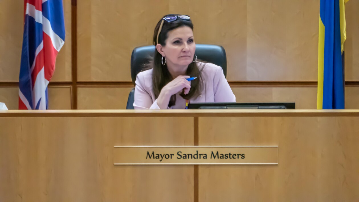 Sandra Masters répond à une lettre ouverte critiquant son différend ...