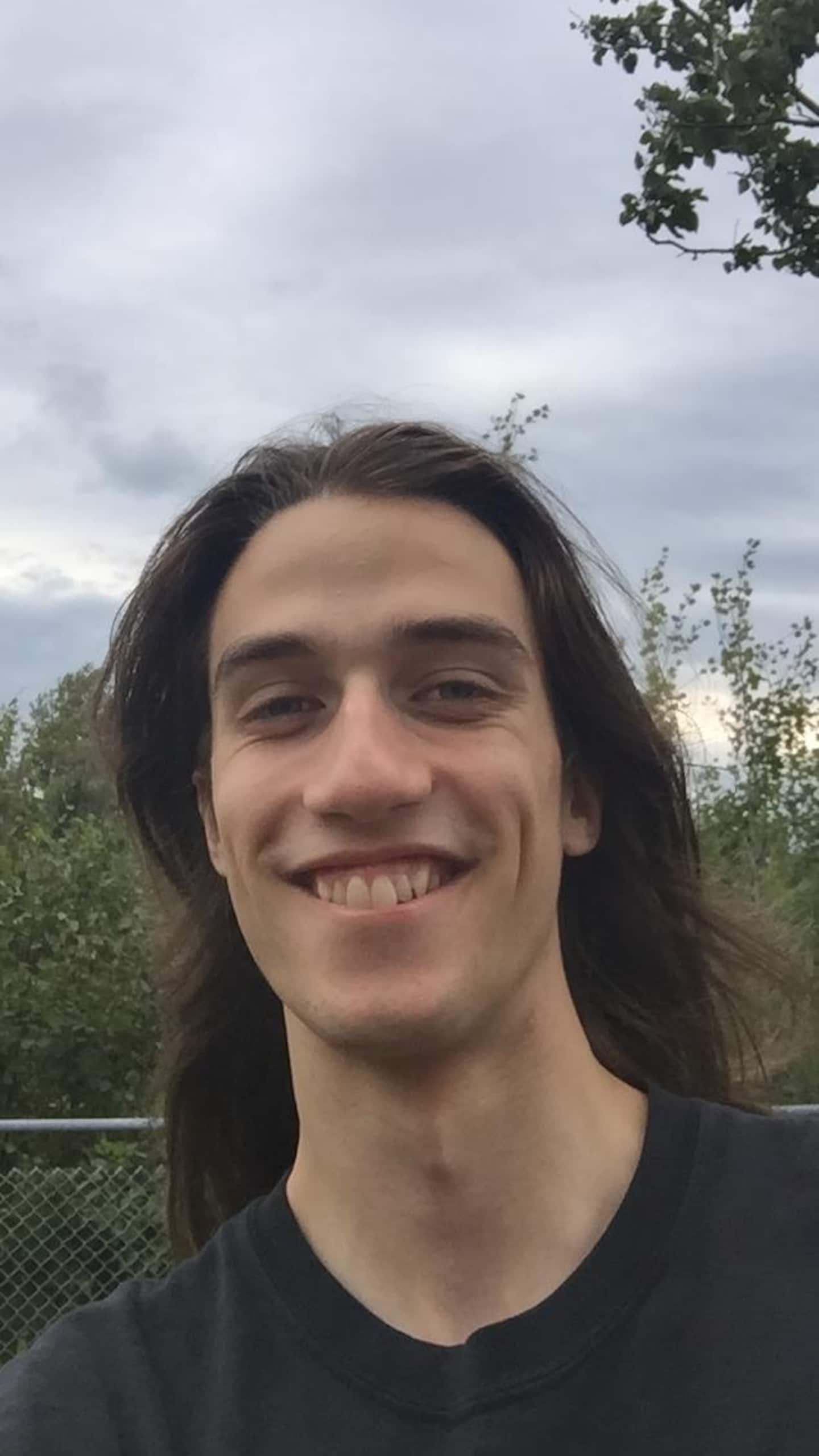 Émile Rioux - 22 ans, vit à Saint-Alexandre et joue dans un groupe de ...