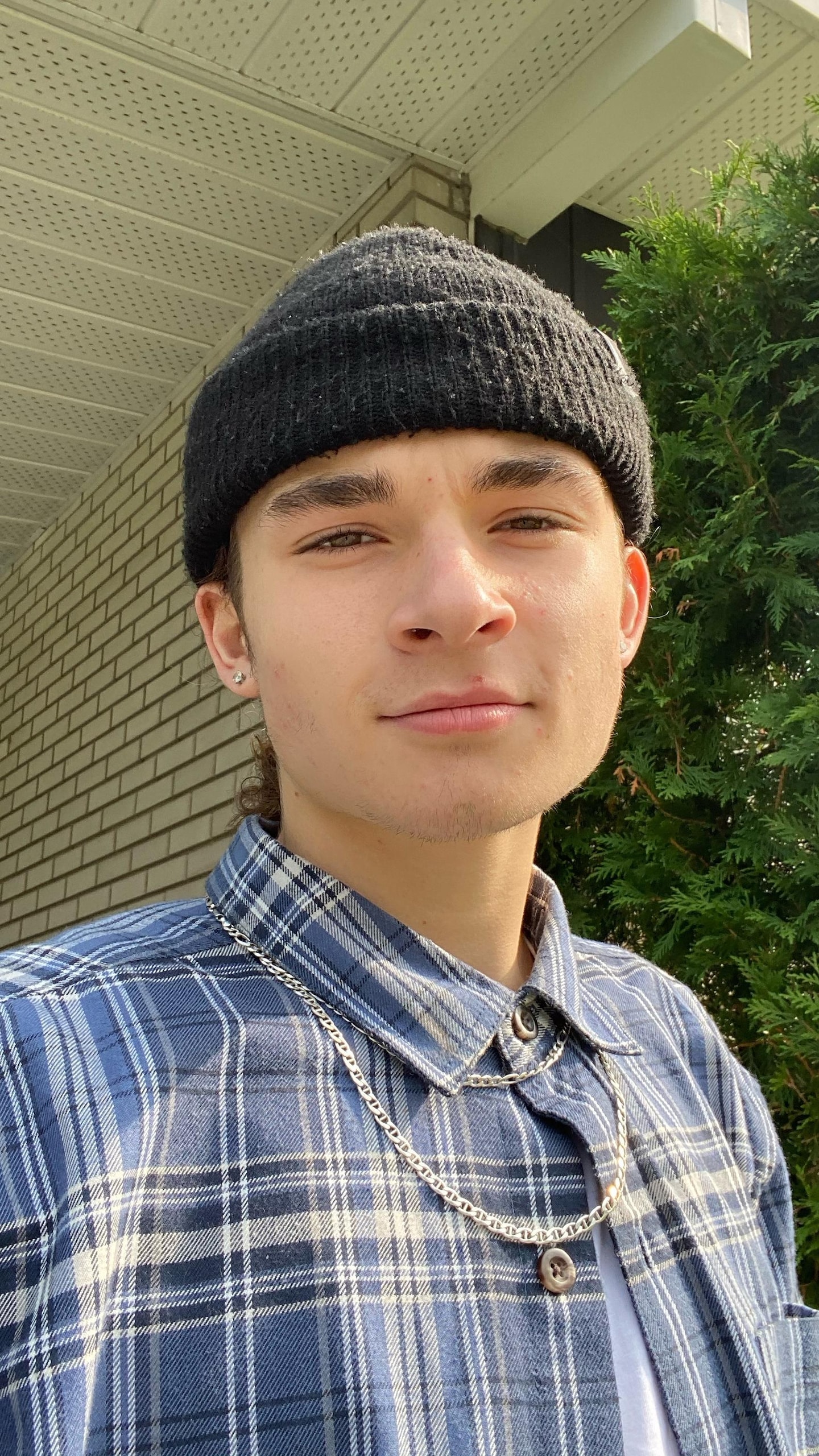 Sam-Éloi Girard - 22 ans, vit à Longueuil et adore être comédien ...