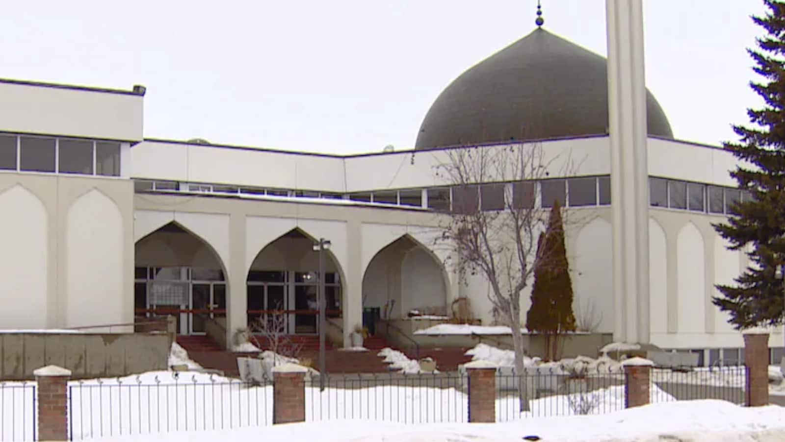 À Edmonton, un groupe connu de la police s’invite à la mosquée Al ...