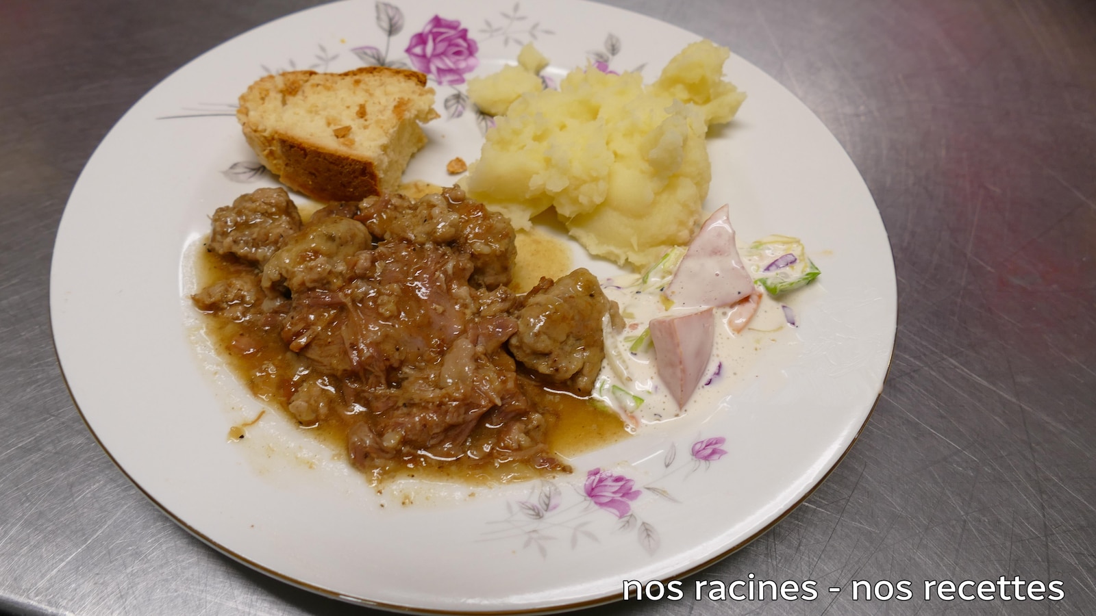 Vos meilleures recettes à la franco-manitobaine : ragoût de boulettes ...