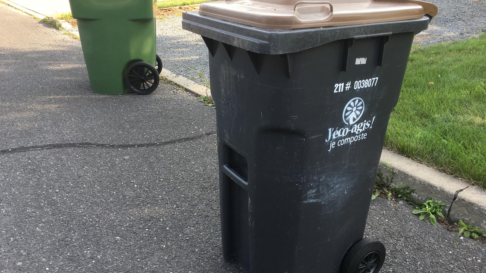 Matières organiques : Saguenay opte pour les bacs bruns et le ...