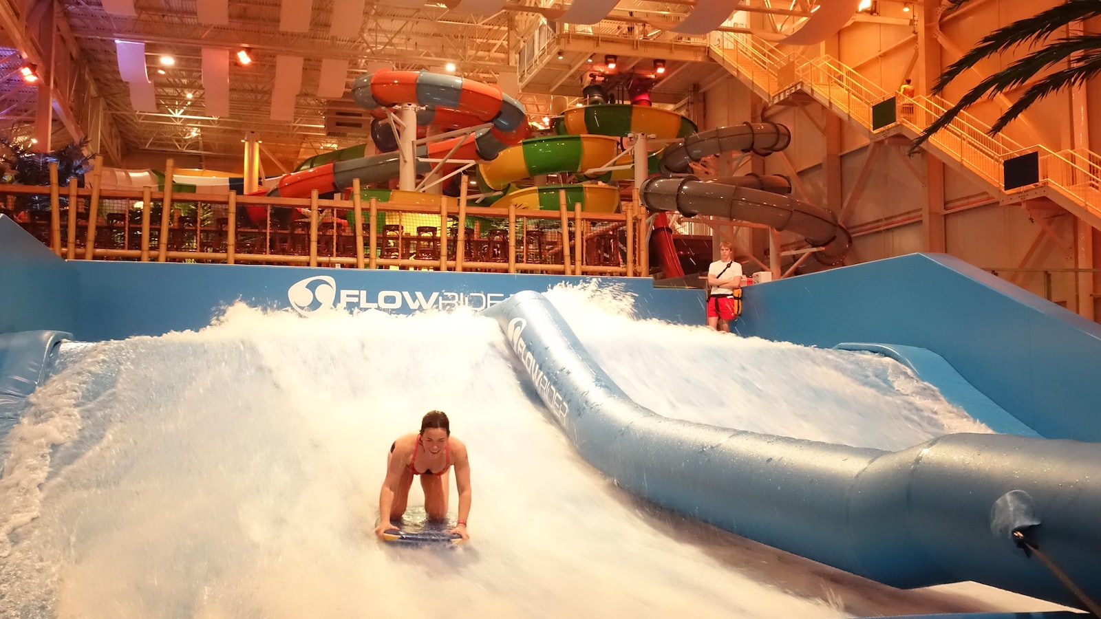 Pluie de poursuites contre le Village Vacances Valcartier et le Bora ...