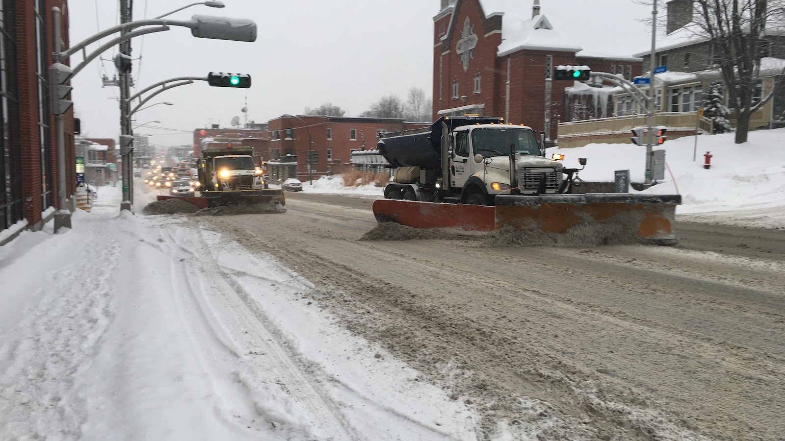 Tempête de neige : la Ville de Sherbrooke en mode veille | ICI Radio ...