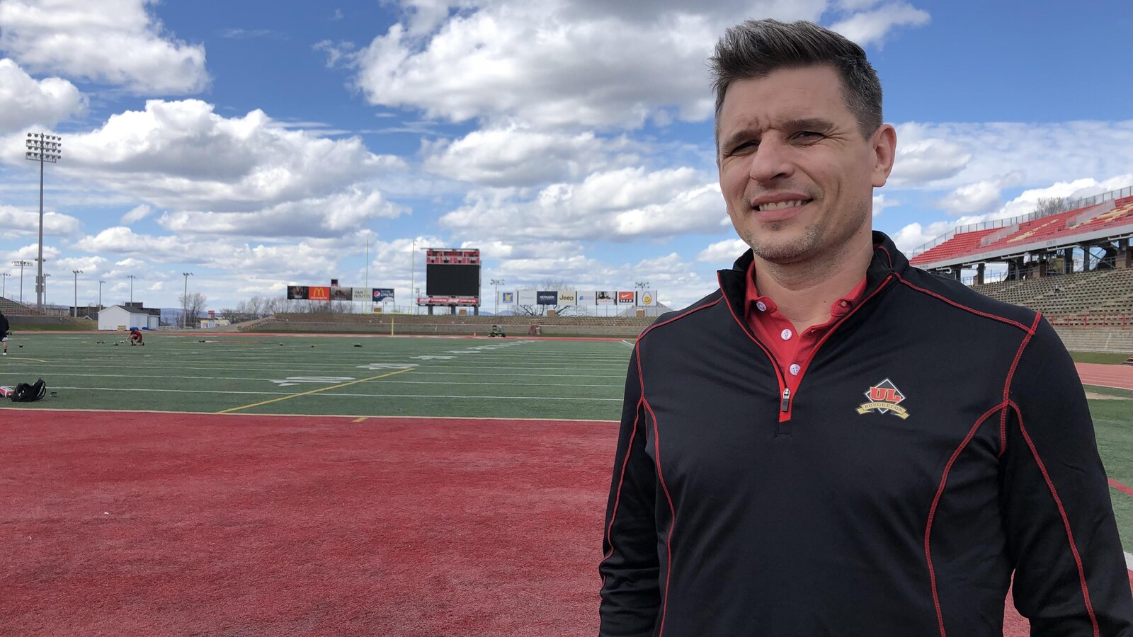 David Desloges succède à Helder Duarte à la tête du Rouge et Or | ICI ...