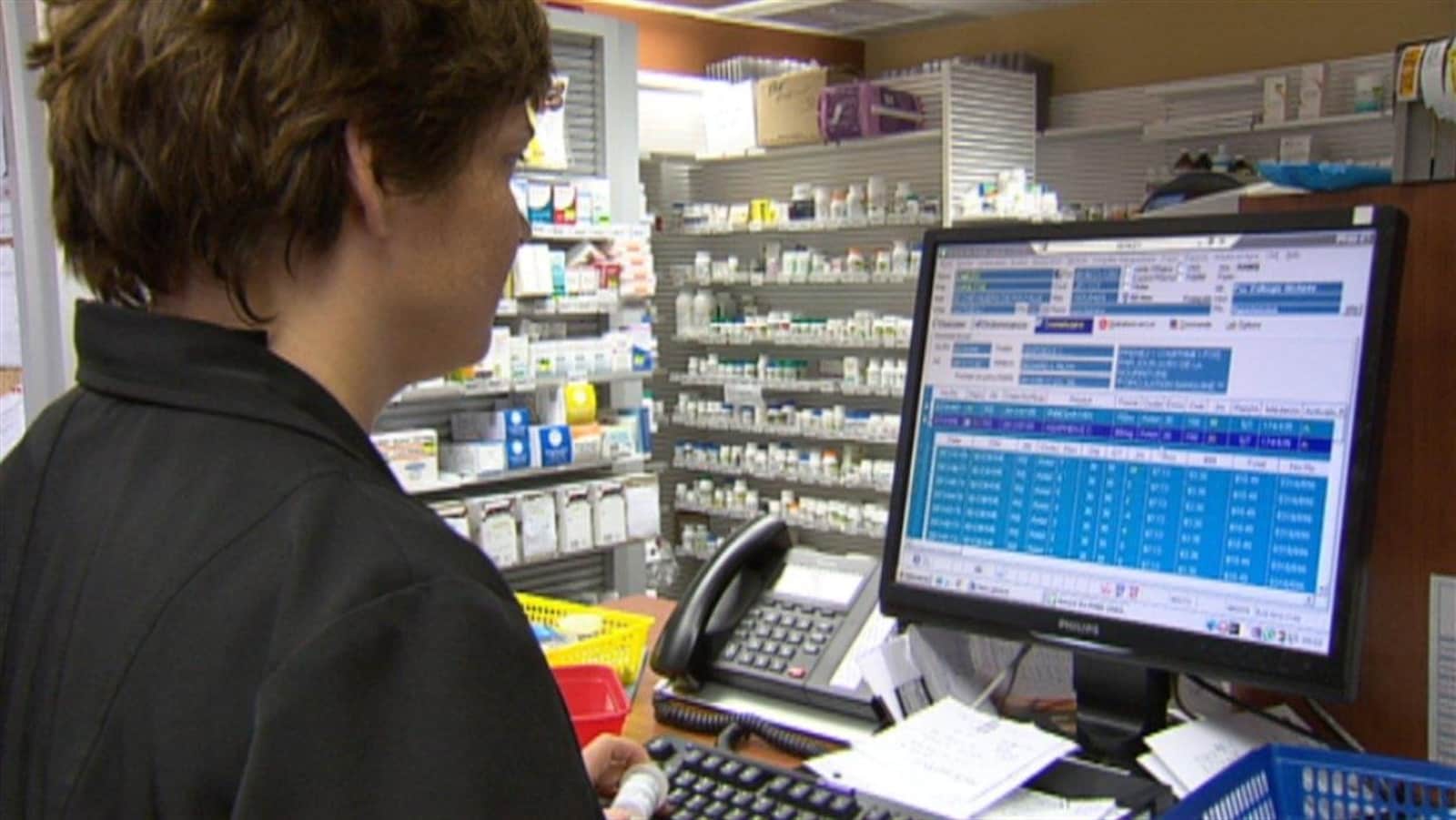 Vers une numérisation complète des dossiers médicaux en Alberta? | ICI ...