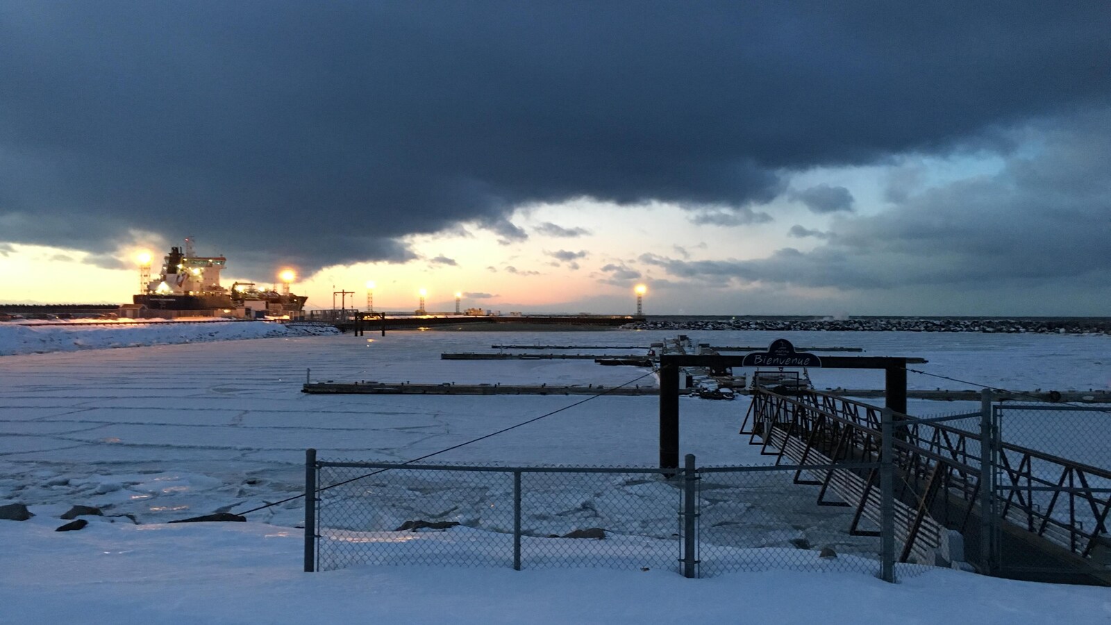 Budget fédéral : des mesures pour les ports et les travailleurs ...