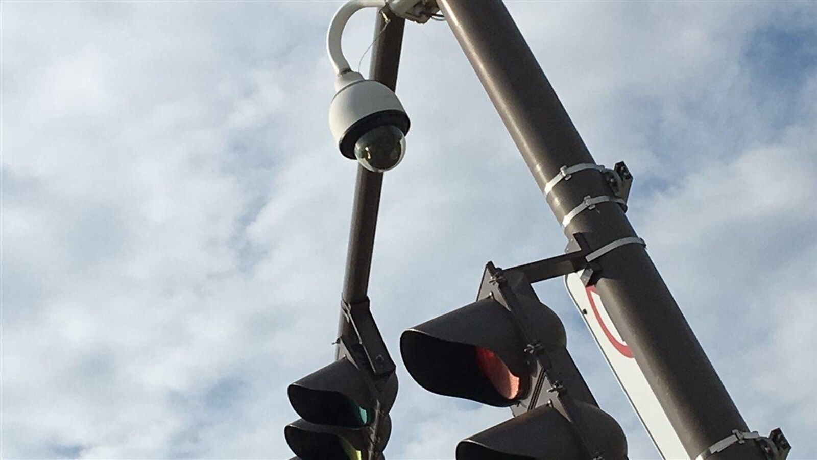 Utilisation des radars photo : Québec se veut rassurant | ICI Radio ...