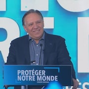 Des Hells Angels en démonstration de force sur la Côte-Nord | Radio-Canada