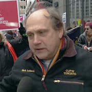 Une cinquantaine de Canadiens détenus par l’ICE aux États-Unis | Radio ...