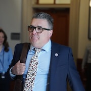 Le député de Drummond convoque les élus | Radio-Canada