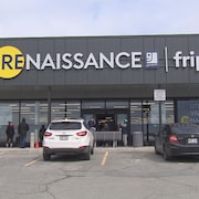 La friperie Renaissance ouvre ses portes à Sherbrooke | Radio-Canada