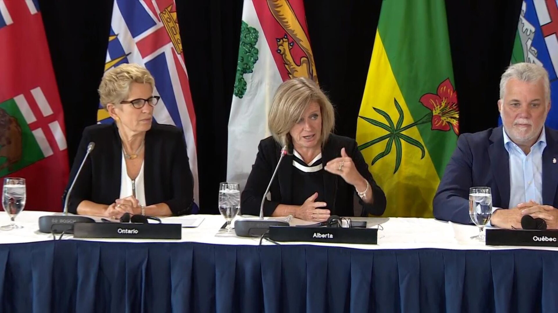 Légalisation du cannabis : un échéancier trop rapide | Info | ICI Radio ...