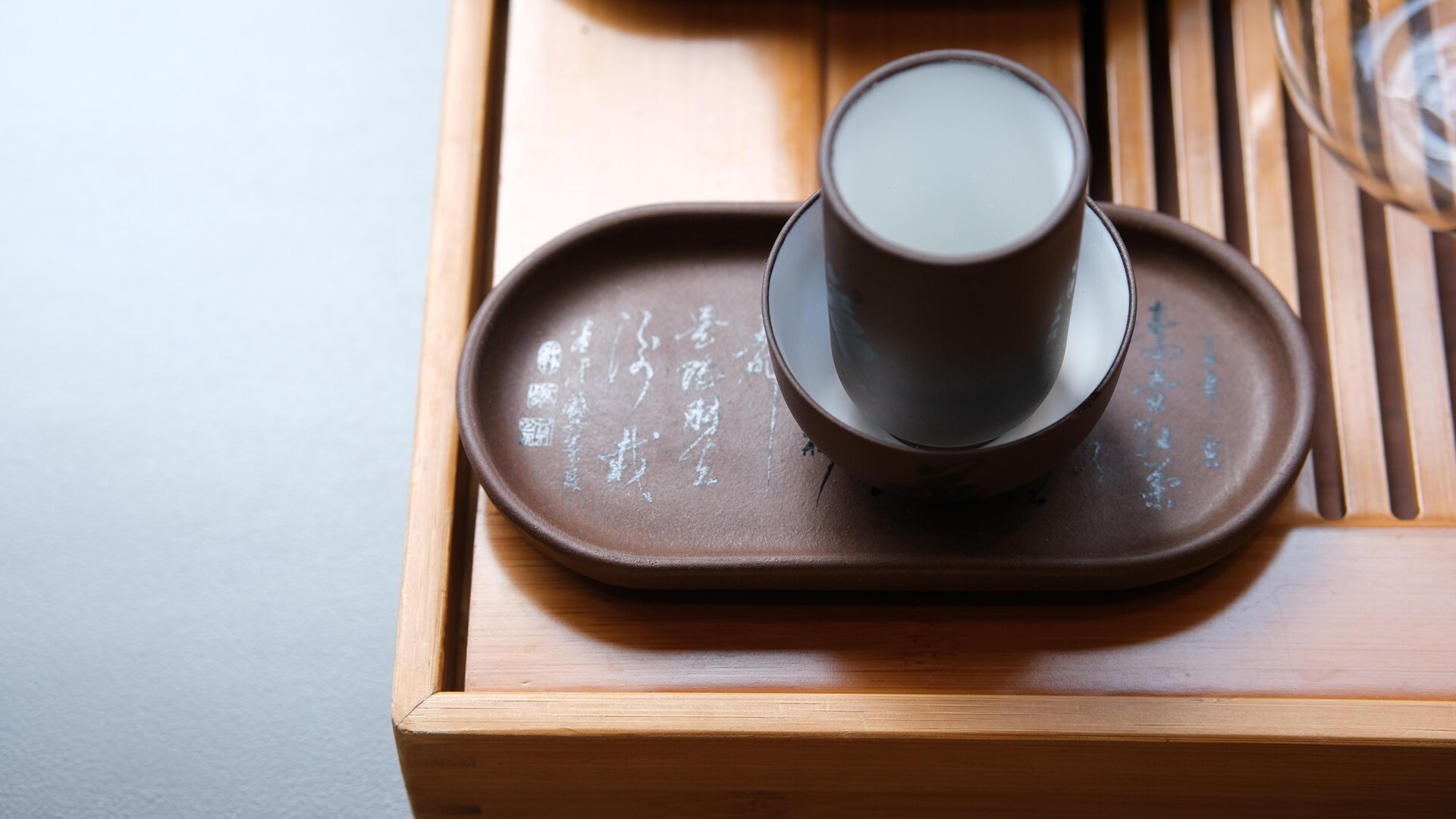 S’évader grâce au gong fu cha, cette cérémonie de thé chinois | ICI ...