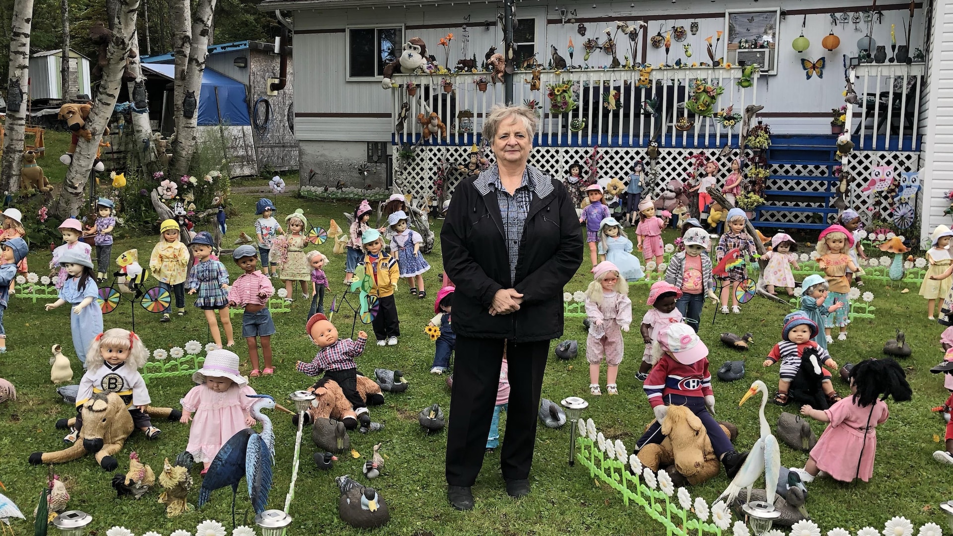 Un village de 300 poupées à Saint-Fulgence | Info | ICI Radio-Canada.ca