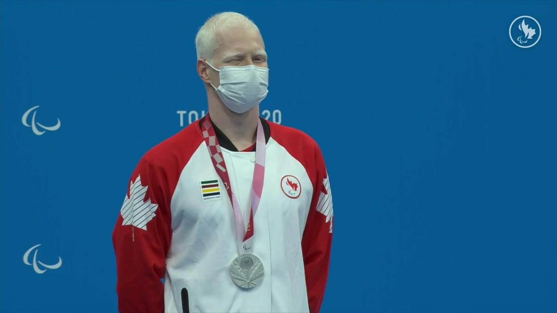 Nicolas-Guy Turbide reçoit sa médaille d'argent | Radio-Canada Info