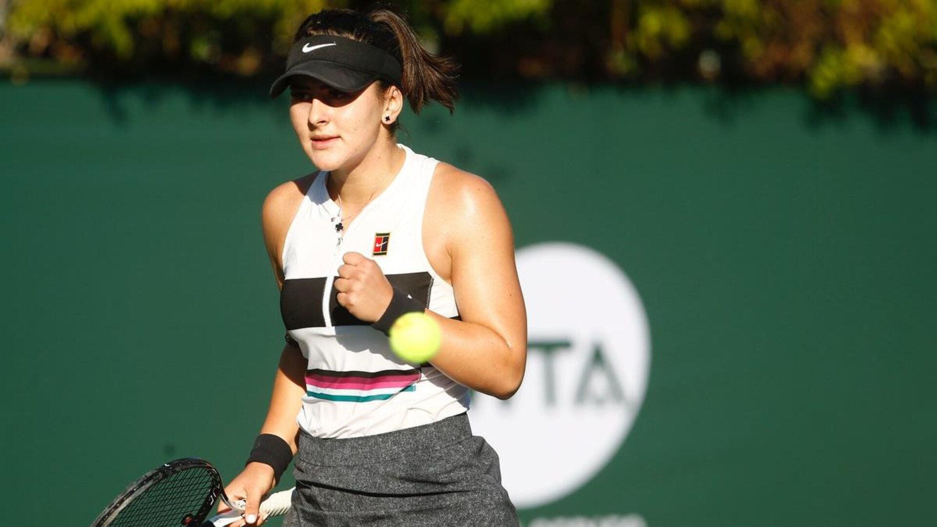 Bianca Andreescu triomphe à Newport Beach | Info | ICI Radio-Canada.ca