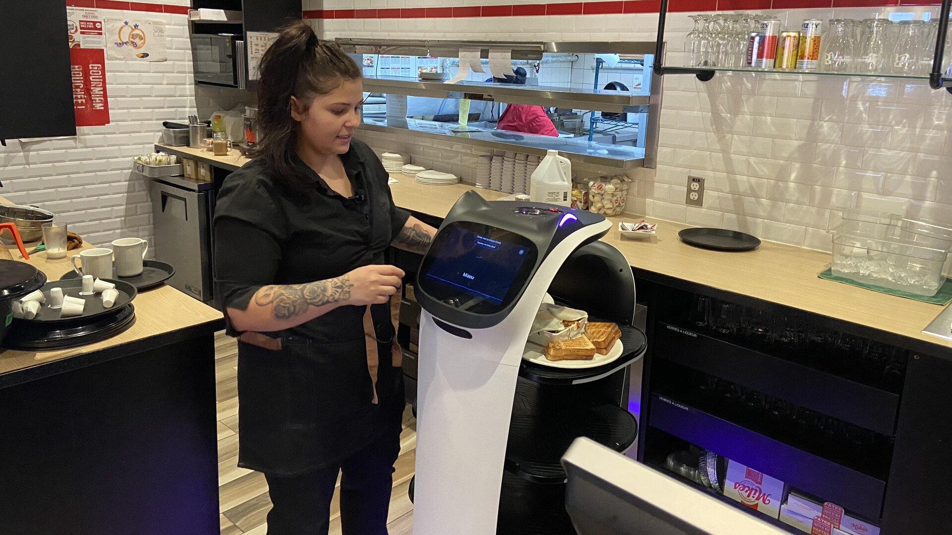 Des robots dans les restaurants, de l’argent pour Squizz et du retard ...