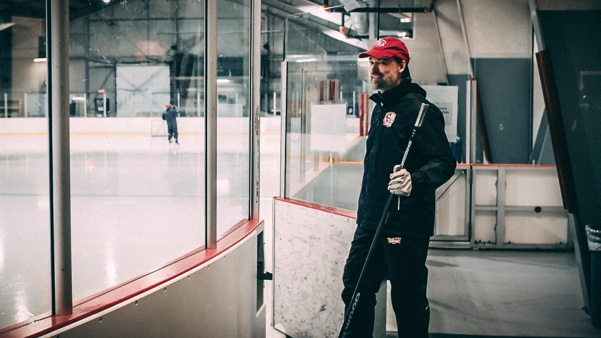Joé Juneau - Le hockey pour aider les jeunes | Sports | Radio-Canada.ca