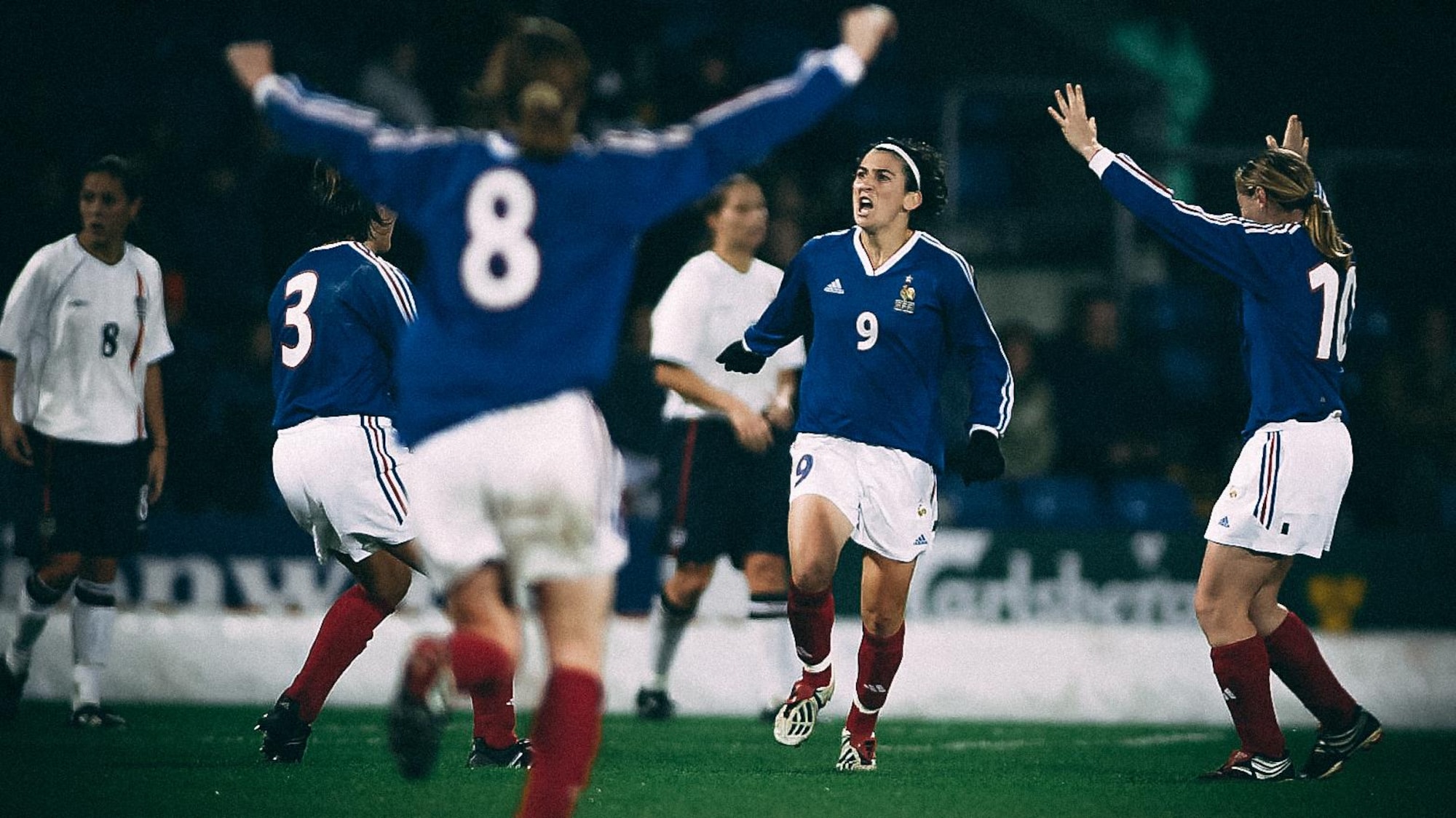 Marinette Pichon - Sauvée par le foot | Sports | Radio-Canada.ca