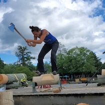 Une Québécoise championne du monde de bûcheronnage sportif | OHdio ...
