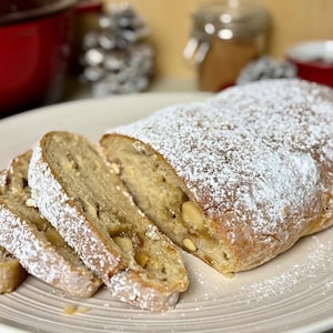 Stollen, gâteau traditionnel allemand | Mordu