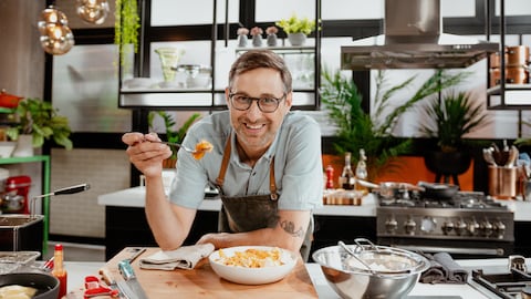 Épisodes | 5 chefs dans ma cuisine | ICI Télé