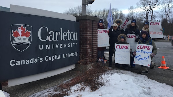 Syndicalisme | Radio-Canada | Page 100