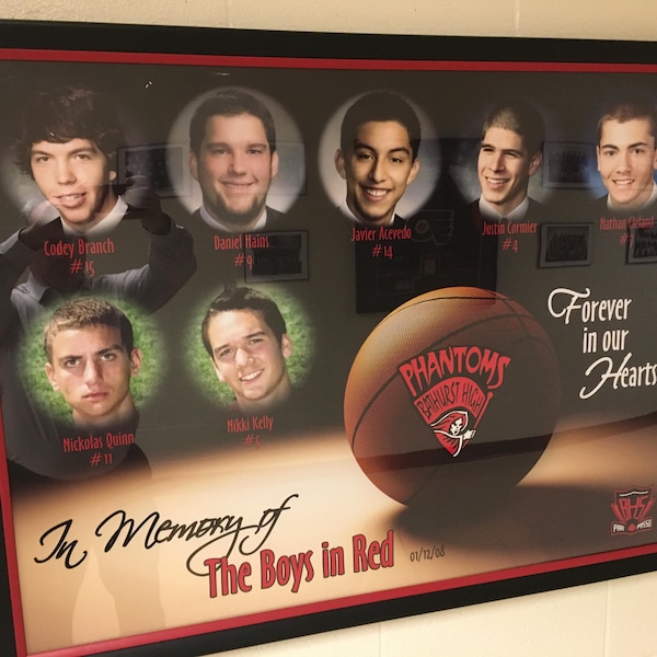 Boys in red : 10 ans après la tragédie | Dossier | Radio-Canada