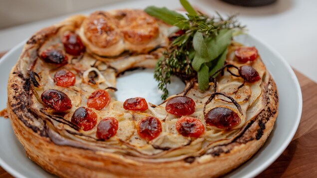 Couronne de pâte feuilletée parmesan et olives | 5 chefs dans ma cuisine