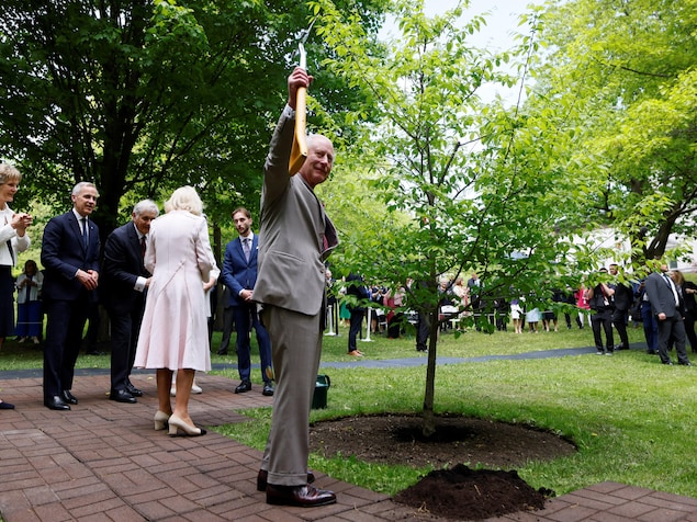10 photos de la visite éclair du roi Charles au Canada | En bref ...