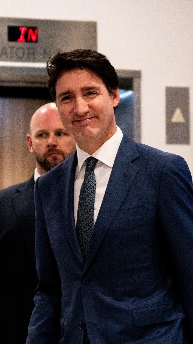Visite surprise de Justin Trudeau chez Donald Trump | Brève | Radio-Canada