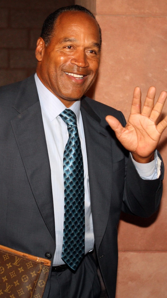 L’ex-joueur de la NFL acquitté de meurtres O. J. Simpson est mort | Brève | Radio-Canada