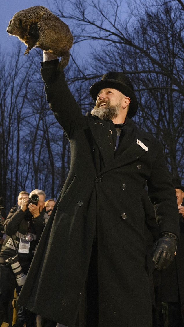 Le printemps sera hâtif, prédisent les marmottes | Brève | Radio-Canada