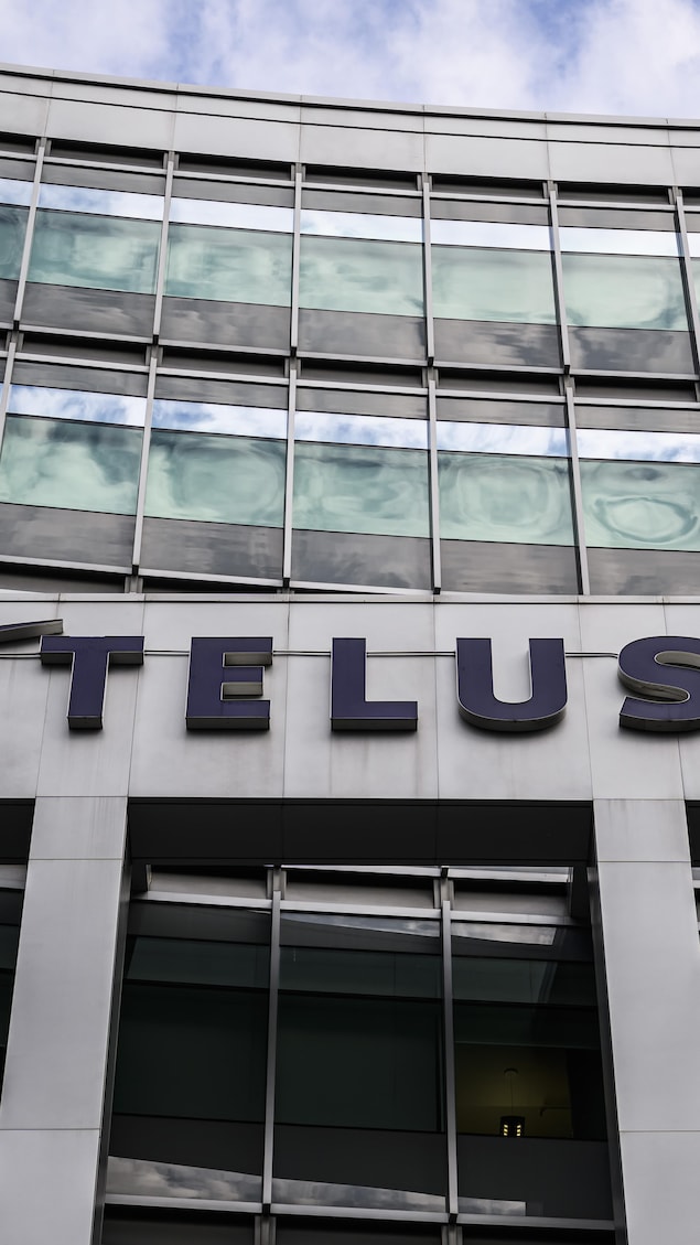 Telus supprime 6000 postes | Brève | Radio-Canada