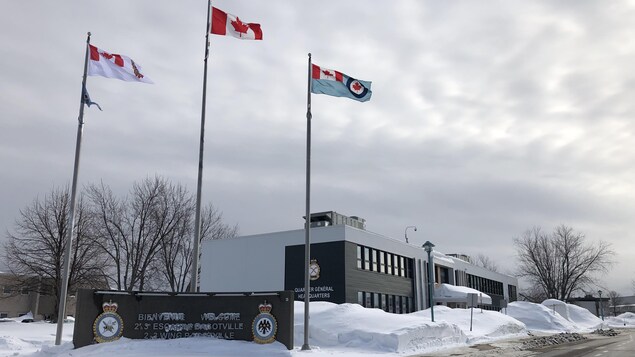 Colin Marks sera enfin nommé commandant de la base de Bagotville jeudi ...