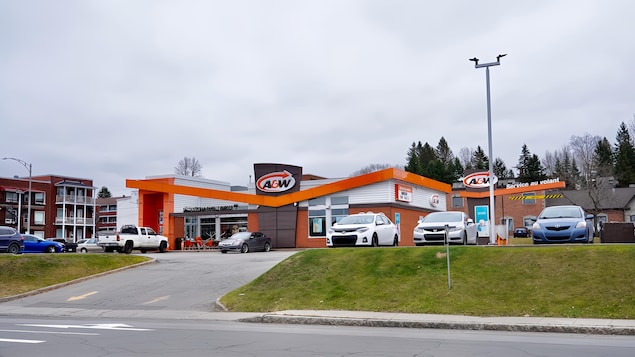 Vol évité au concessionnaire St-Onge Ford | Radio-Canada