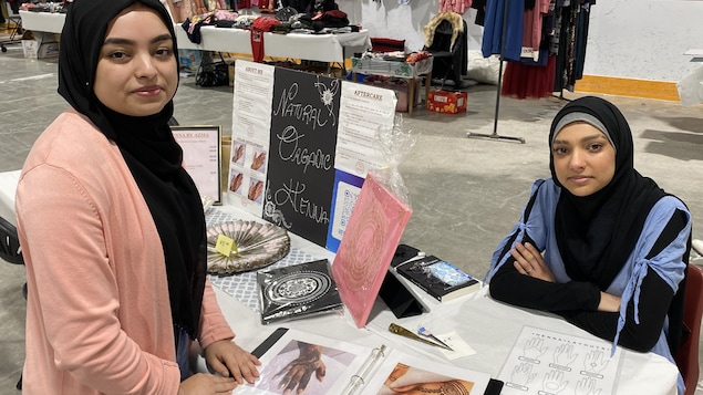 Une foire avec des produits traditionnels pour se préparer à l’Aïd El ...