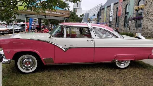 Les belles d'antan se pavanent en ville | Radio-Canada.ca