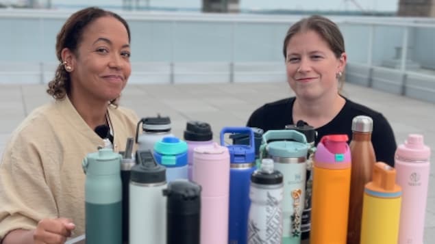 Les gourdes d'eau, pas toujours si écologiques | Radio-Canada