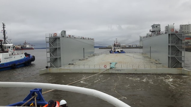 La cale sèche flottante construite par le Groupe Océan retourne au ...