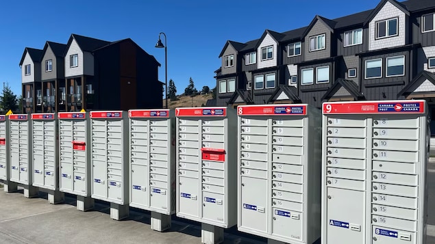 Canada Post announces 485,000 more addresses to lose home delivery ...