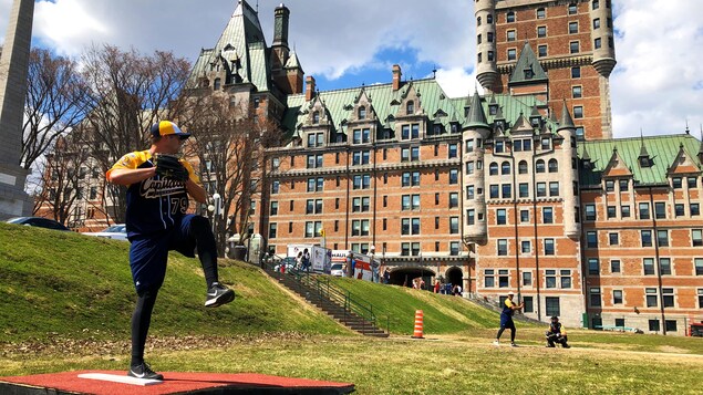 Les Capitales jouent les touristes | Radio-Canada