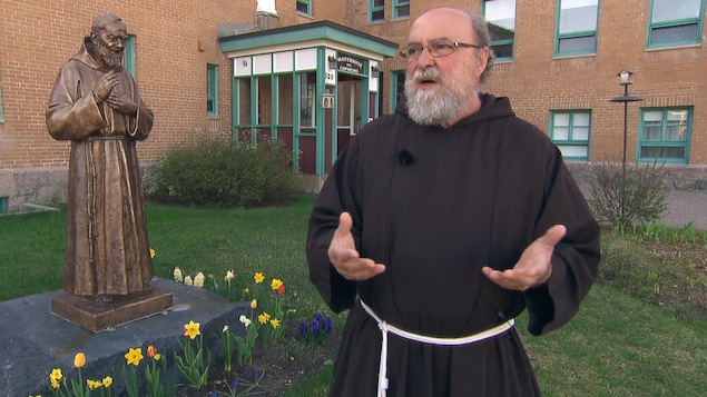 Incursion chez les Frères capucins | Radio-Canada